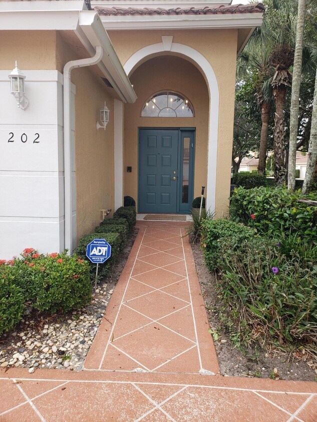 12439 Crystal Pointe Dr Unit 202, Boynton Beach, FL 33437 - Condo for ...