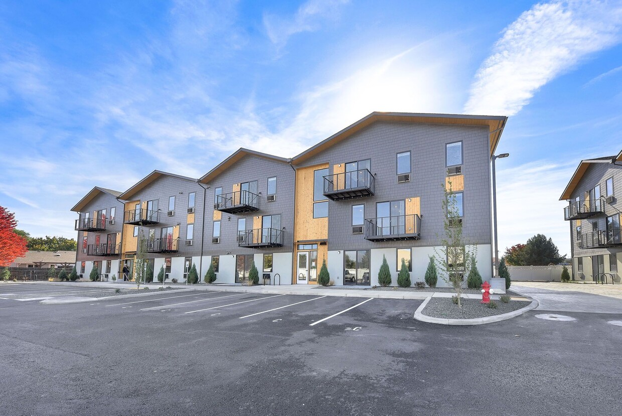 Veazey Park Apartments - 2408 S Broadway Ave Boise, ID 83706 ...