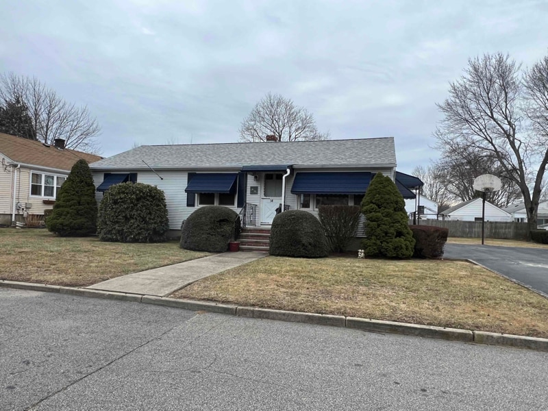 14 Whipple Ct, North Providence, RI 02911 | Apartments.com
