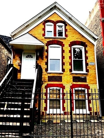 Little Village Apartments for Rent with Hardwood Floors - Chicago, IL ...