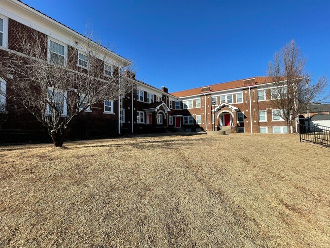 727 Culbertson Dr Unit 321, Oklahoma City, OK 73105 - Room for Rent in ...