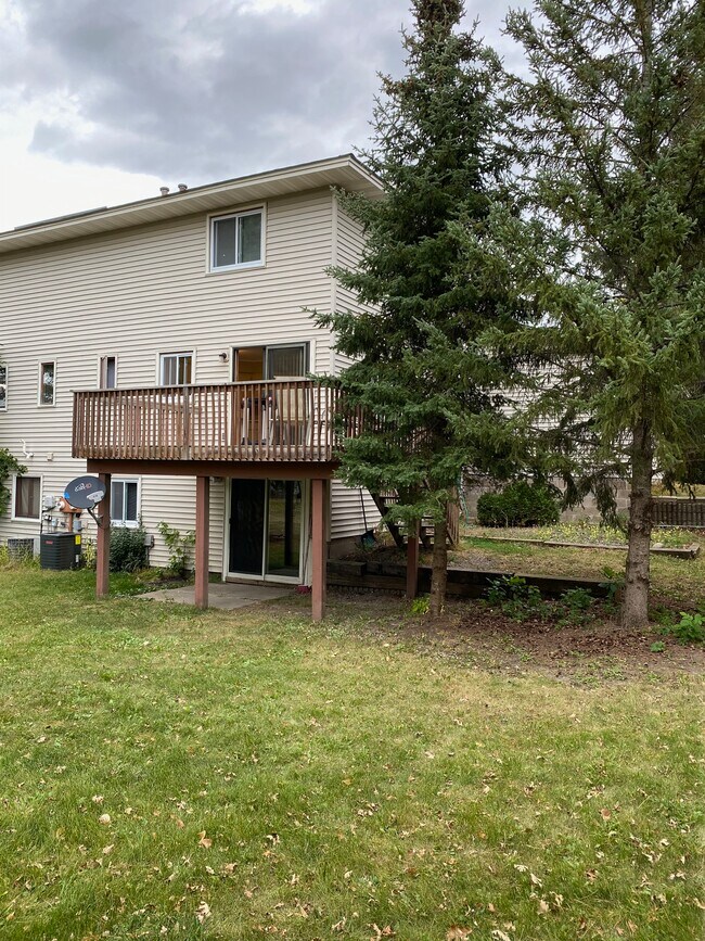 Woodland Ponds Apartments for Rent with Gym/Fitness Center - Maple ...