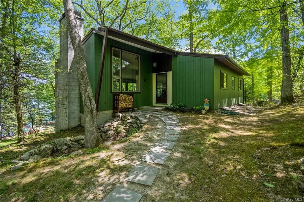 142 Old Forge Dr, Carmel Hamlet, NY 10512 - House Rental in Carmel Hamlet, NY | Apartments.com