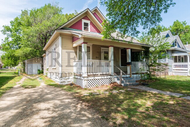 211 S Vine St, Wichita, KS 67213 - House Rental in Wichita, KS ...