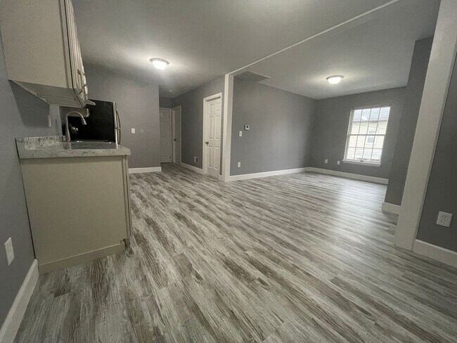 64 Howard St Unit 2 Front, Cohoes, NY 12047 - Room for Rent in Cohoes ...