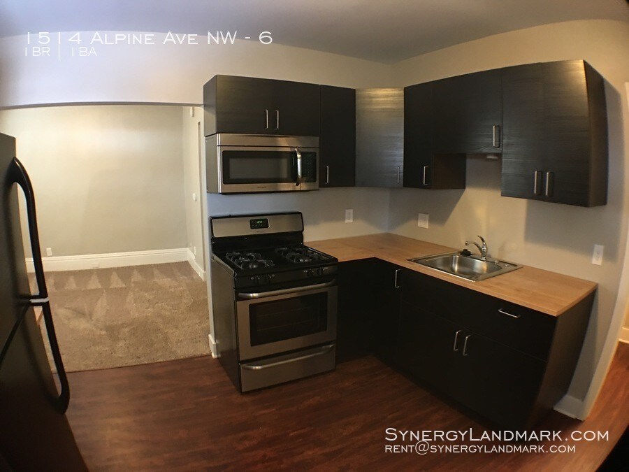 1514 Alpine Ave NW Unit 6, Grand Rapids, MI 49504 - Room for Rent in ...