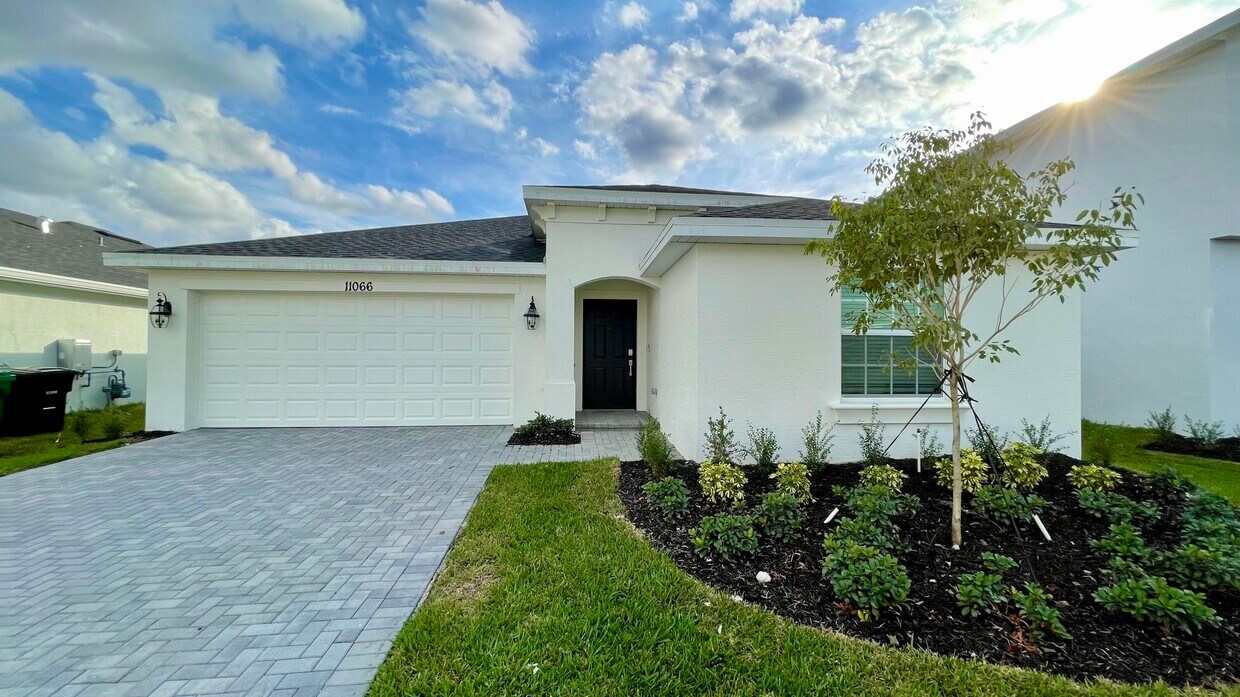 11066 Pondside Ln, Port Saint Lucie, FL 34987 - House Rental in Port ...