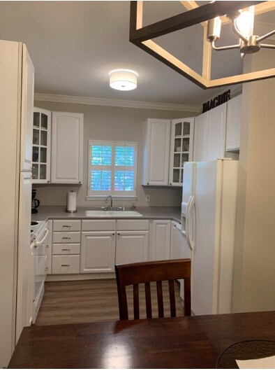 Fully Furnished Condo - 2721 Linmar Ave Townhomes for Rent - Nashville ...