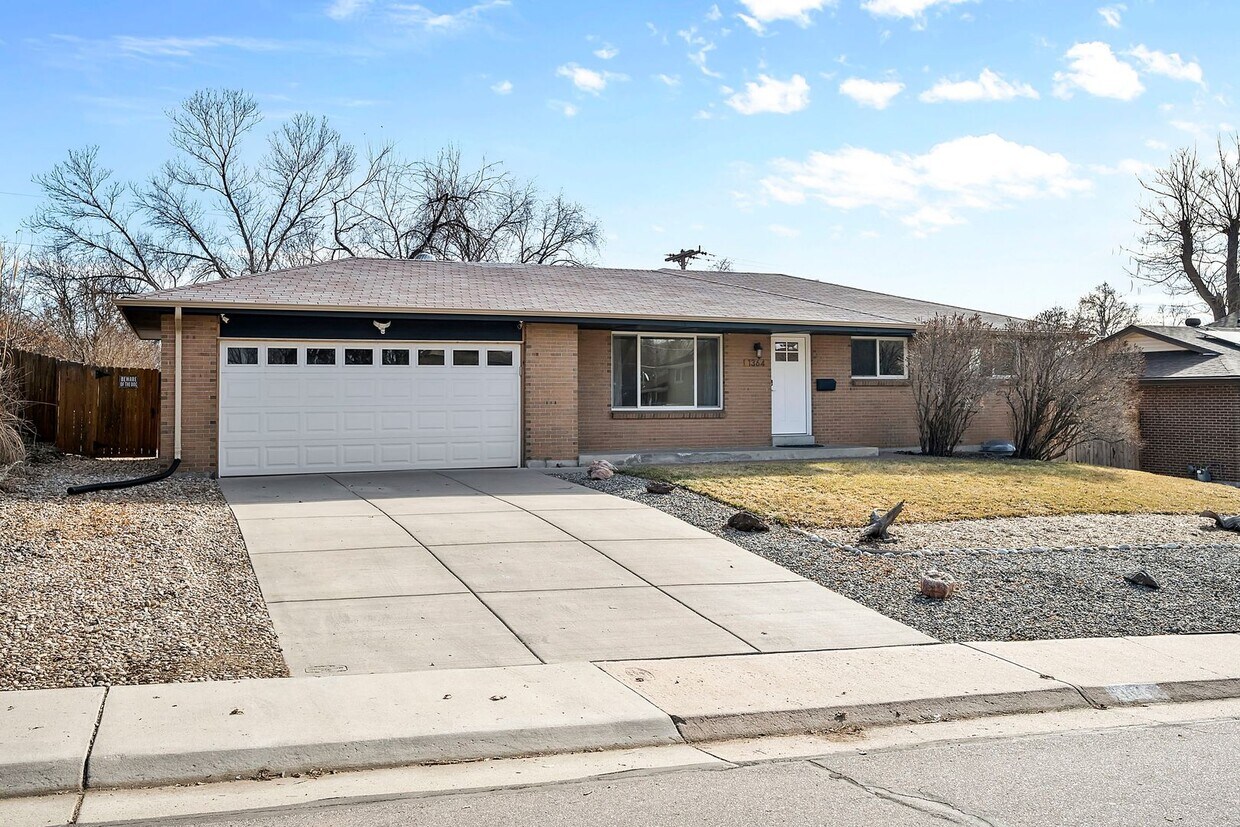 1364 S Dover Way, Lakewood, CO 80232 - House Rental in Lakewood, CO ...