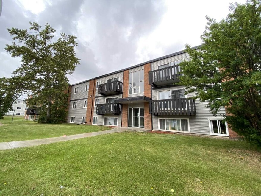 The Churchill Apartments Apartments - 10015 103 Av Nw Edmonton, AB ...
