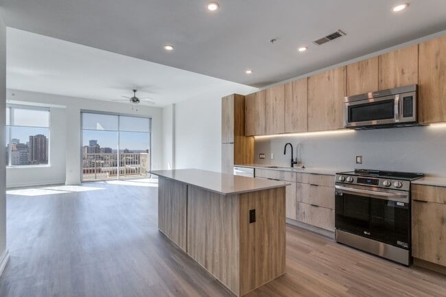 3700M - Apartments in Dallas, TX | Apartments.com