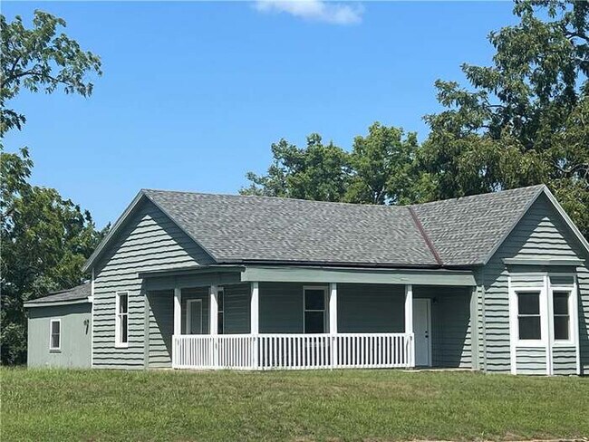 Apartments for Rent with a Swimming Pool in Harrisonville MO