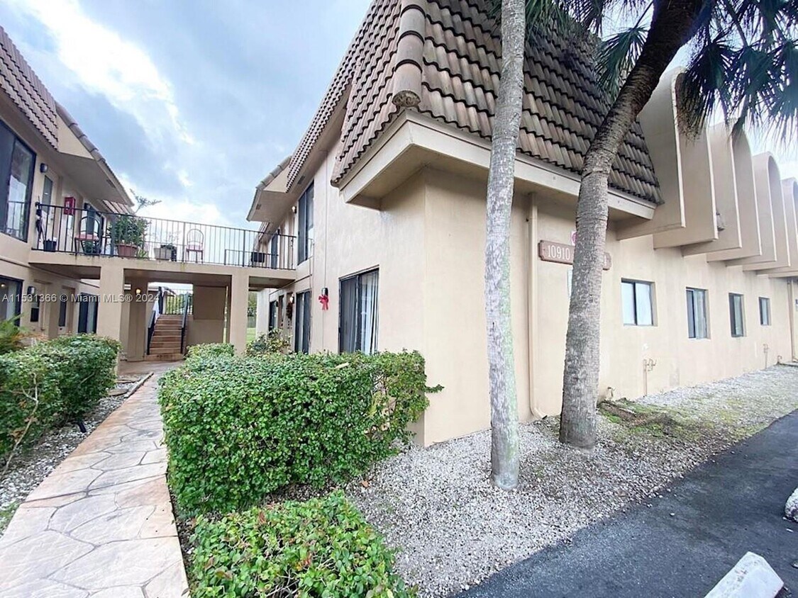 10910 Royal Palm Blvd Unit 10910, Coral Springs, FL 33065 - Condo for ...