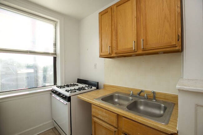 2334 N Spaulding Ave Unit A4, Chicago, IL 60647 | Apartments.com
