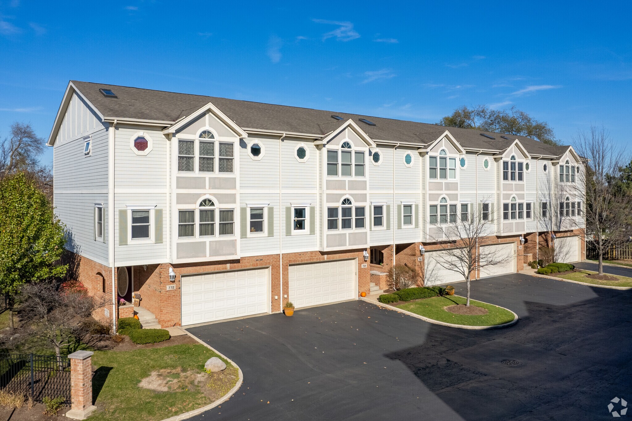 Townes of St. James - 755-771 Kristen Ct Palatine, IL 60067 ...
