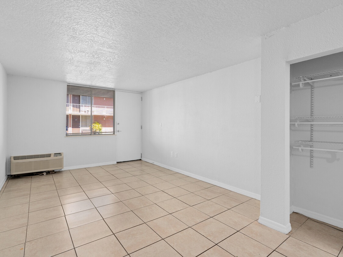 Colonial Drive Apartments - 3330 W Colonial Dr Orlando, FL 32808 ...