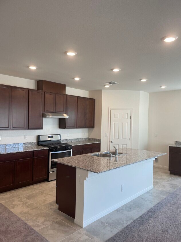 7086 Cass Ave, Las Vegas, NV 89113 - House Rental in Las Vegas, NV ...