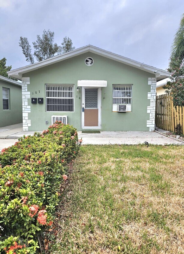 107 S F St, Lake Worth Beach, FL 33460 - Townhome Rentals in Lake Worth ...