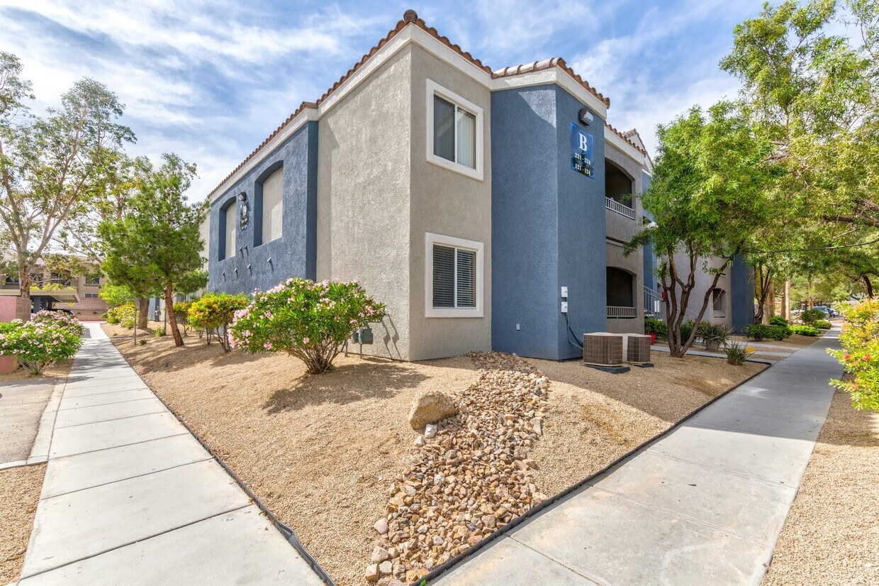 SITE Summit Apartments - 9475 W Tompkins Ave Las Vegas, NV | Apartments.com