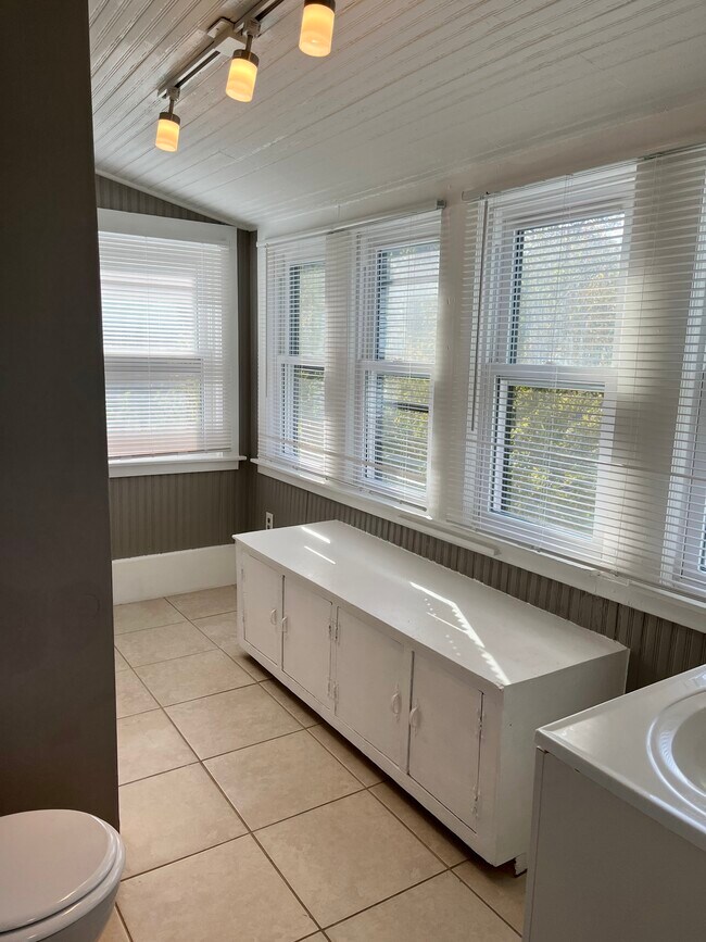 113 Kneen St Unit 113 Kneen Street, Shelton, CT 06484 - 113 Kneen St ...