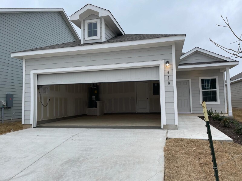 418 Bullhead Rd, Bastrop, TX 78602 | Apartments.com