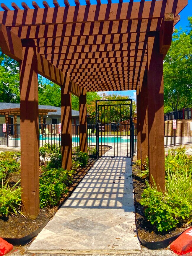 Campbell Grove Apartments Apartments - 1515 Campbell Rd Houston, TX ...