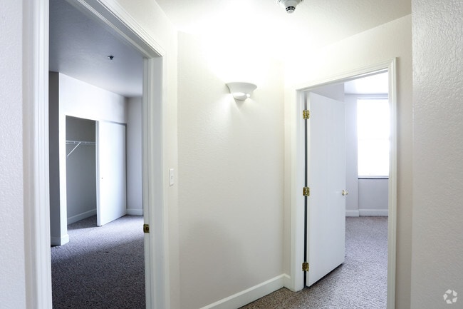 Commodore Perry Apartments - Apartments in Toledo, OH | Apartments.com
