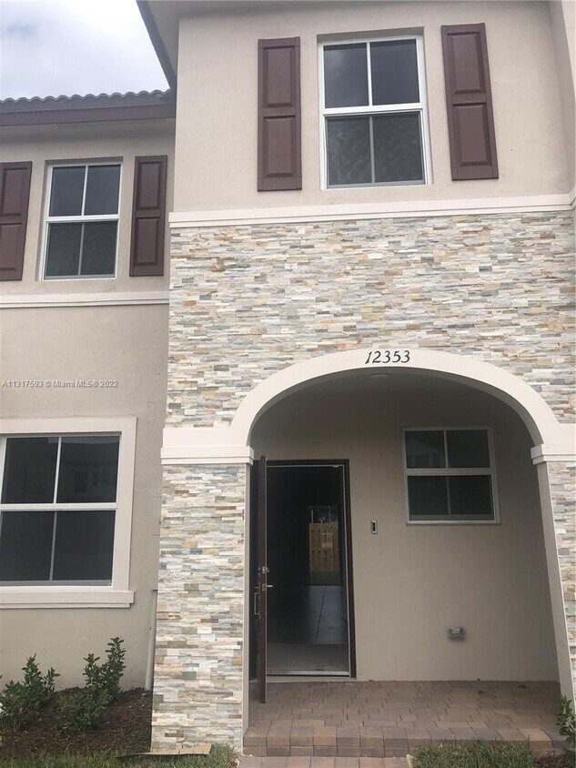 12353 NW 23rd Ct, Miami, FL 33147 - Townhome Rentals in Miami FL ...