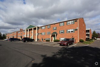 Colonial Point Apartments Rentals - Feasterville Trevose, PA ...