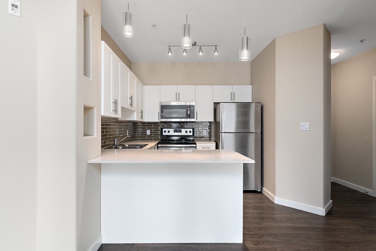 The Residences on 104th Apartments - 11230 104 Ave Nw Edmonton, AB ...