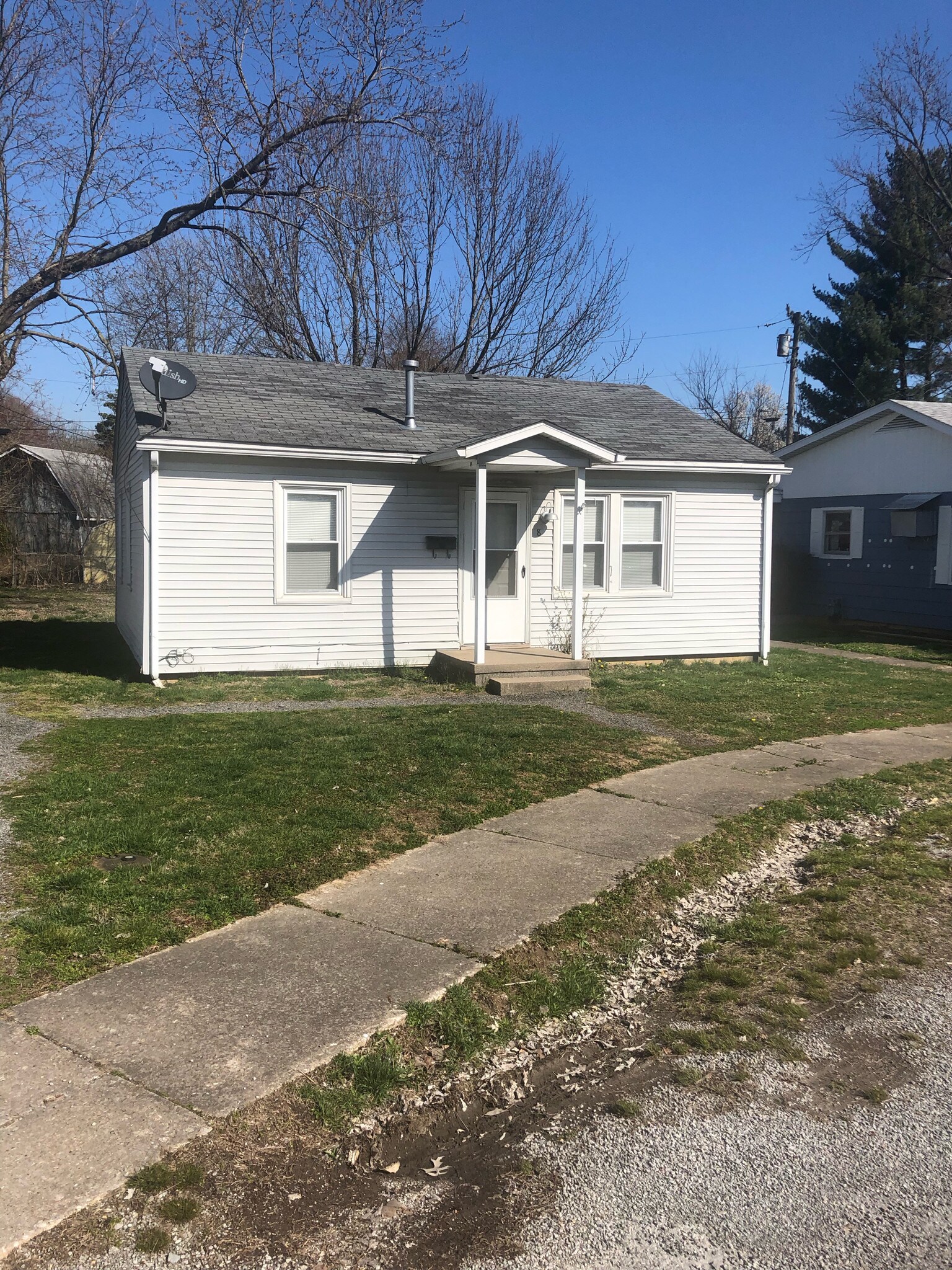 8 A Ln, Herrin, IL 62948 - House Rental in Herrin, IL | Apartments.com