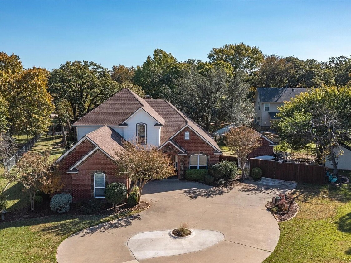 312 Leeward Cir, Azle, TX 76020 - House Rental in Azle, TX | Apartments.com