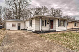 Eastview Terrace Apartments for Rent with a Yard - Evansville, IN ...