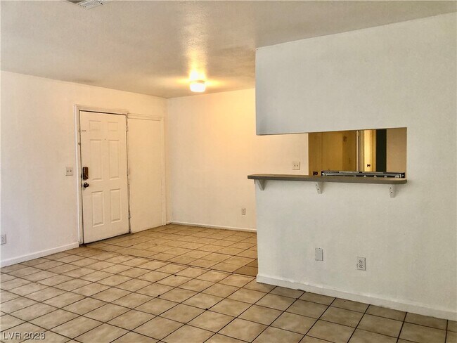 5285 Retablo Ave, Las Vegas, NV 89103 - Townhome Rentals in Las Vegas ...