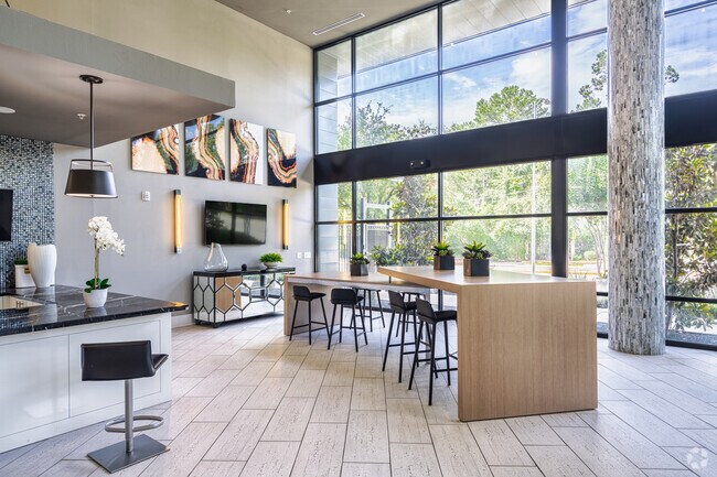 Memorial West - 14900 Memorial Dr Houston, TX - Apartments for Rent in ...