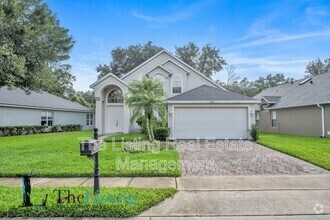 Twin Rivers Riverside Apartments for Rent with a Swimming Pool - Oviedo ...