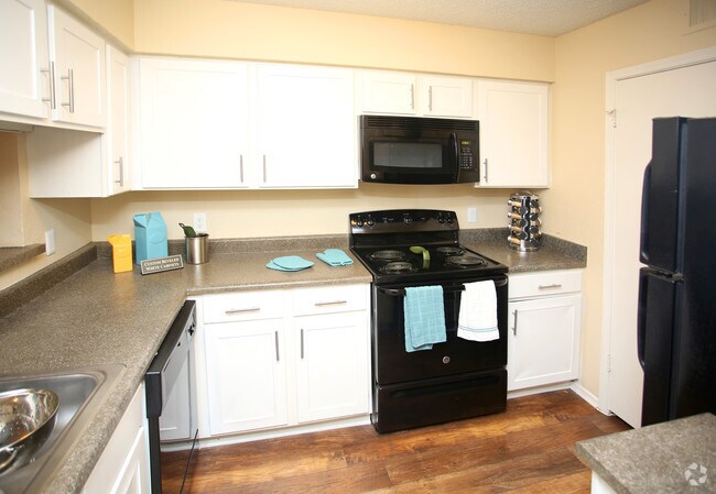 Devon on Northgate Apartments - Irving, TX | Apartments.com