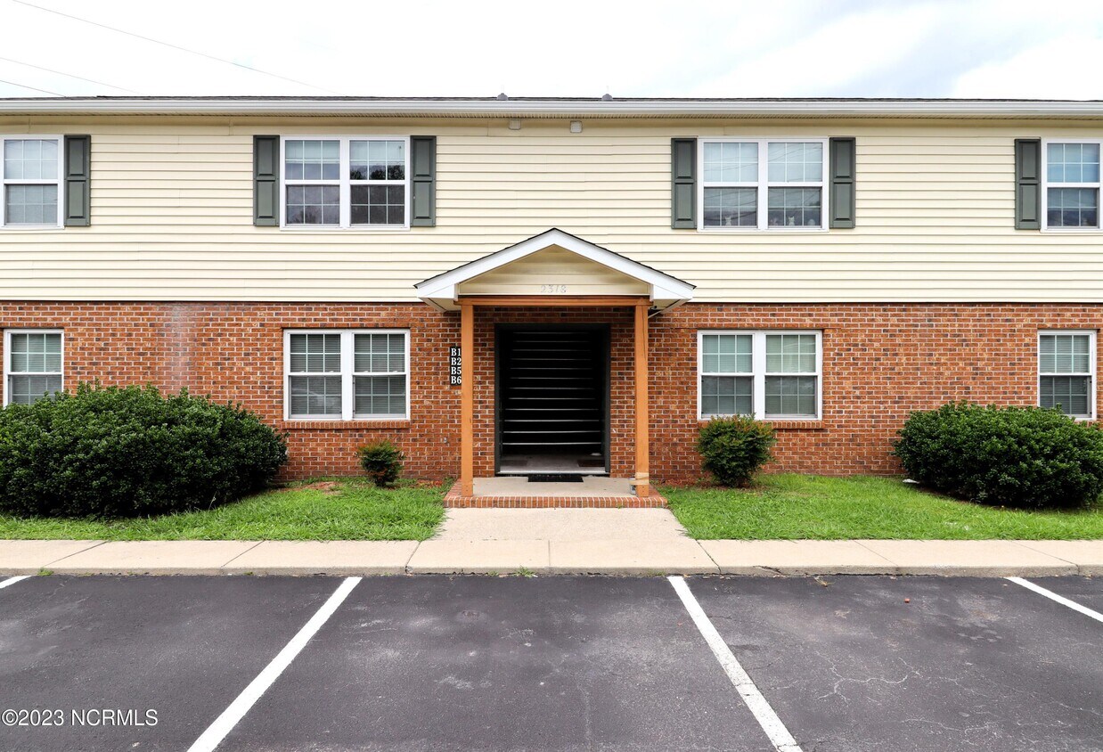 2318 Indian Dr Unit B1, Jacksonville, NC 28546 - Room for Rent in ...