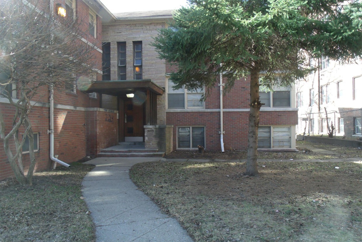 653 Whitmore Rd, Detroit, MI 48203 - Room for Rent in Detroit, MI ...