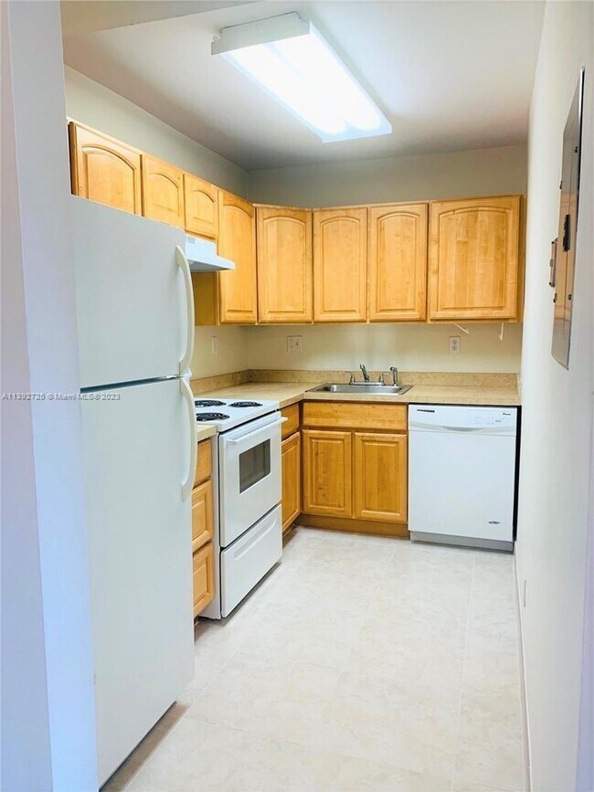 405 S Pine Island Rd Unit 406D, Plantation, FL 33324 - Condo for Rent ...