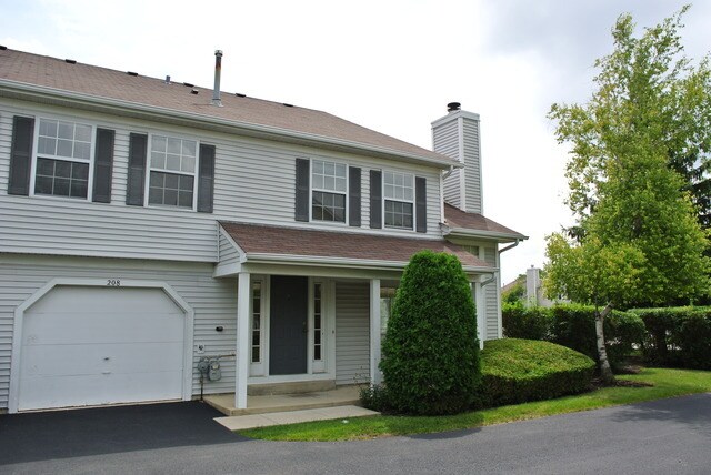 208 Ivy Ct, Streamwood, IL 60107 - Townhome Rentals in Streamwood IL ...