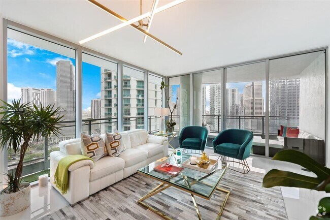 Downtown Miami Historic District Apartments for Rent with Hardwood Floors - Miami, FL - 1 ...