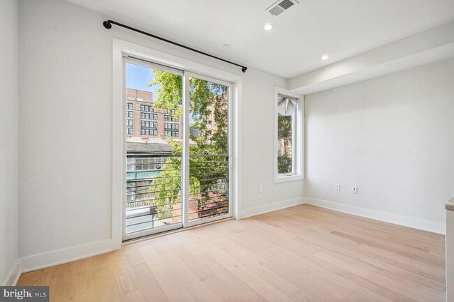 2466 Ontario Rd NW Unit 4, Washington, DC 20009 - Room for Rent in ...