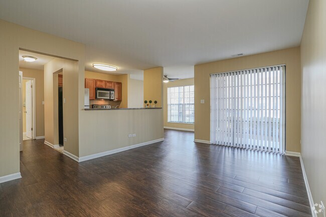 Clover Ridge East Apartments - Palatine, IL | Apartments.com