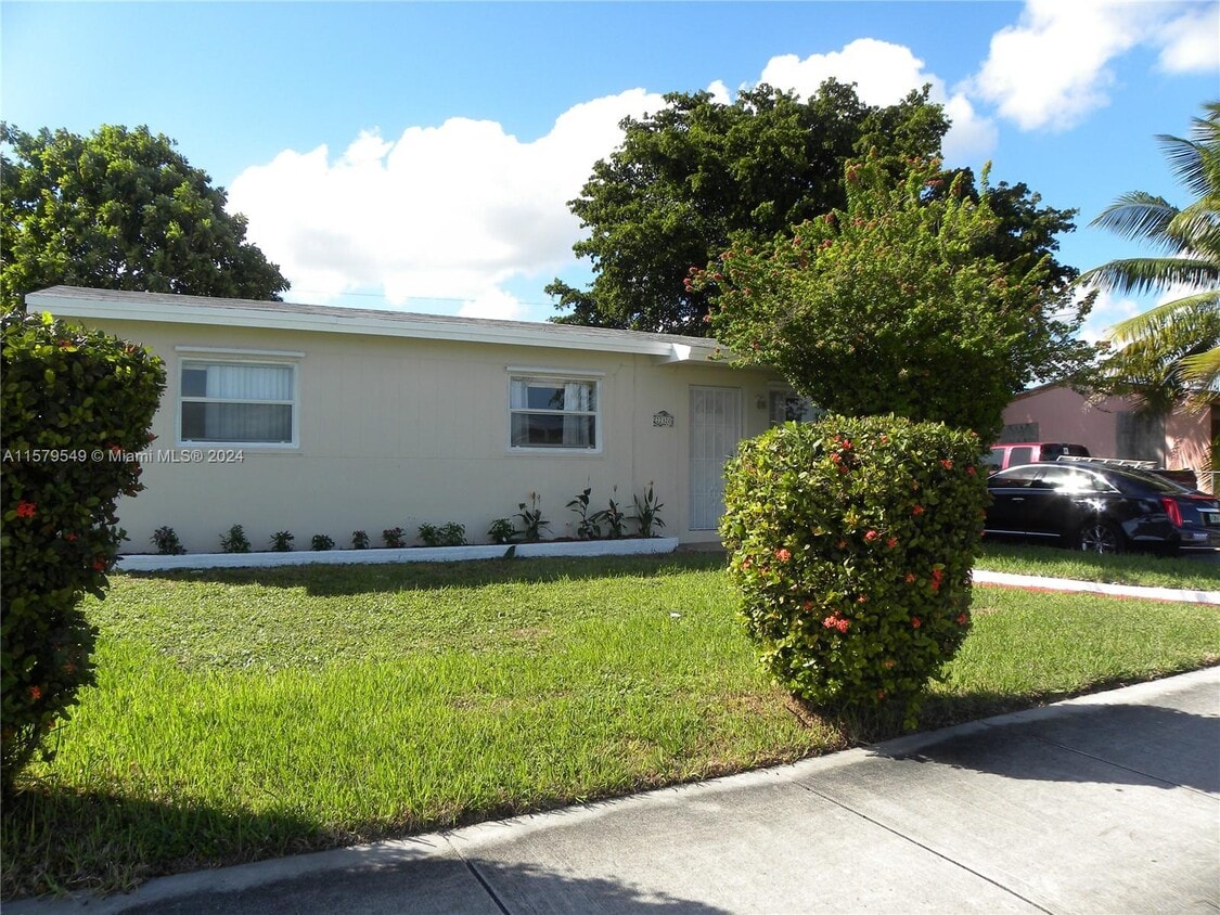 22320 SW 112th Ave, Miami, FL 33170 - House Rental in Miami, FL ...