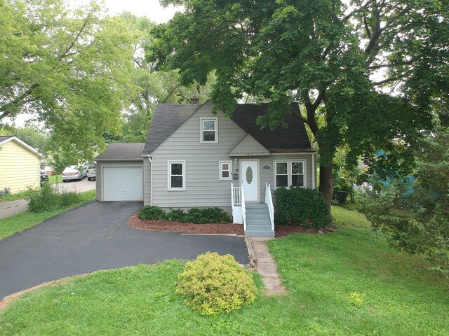 1913 W Cedarwood Cir, Round Lake Heights, IL 60073 - House Rental in ...