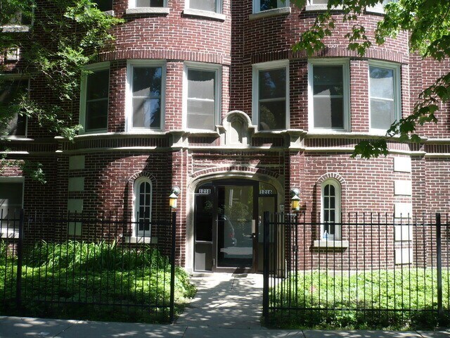 1216 W Roscoe St Unit 002, Chicago, IL 60657 - Condo for Rent in ...