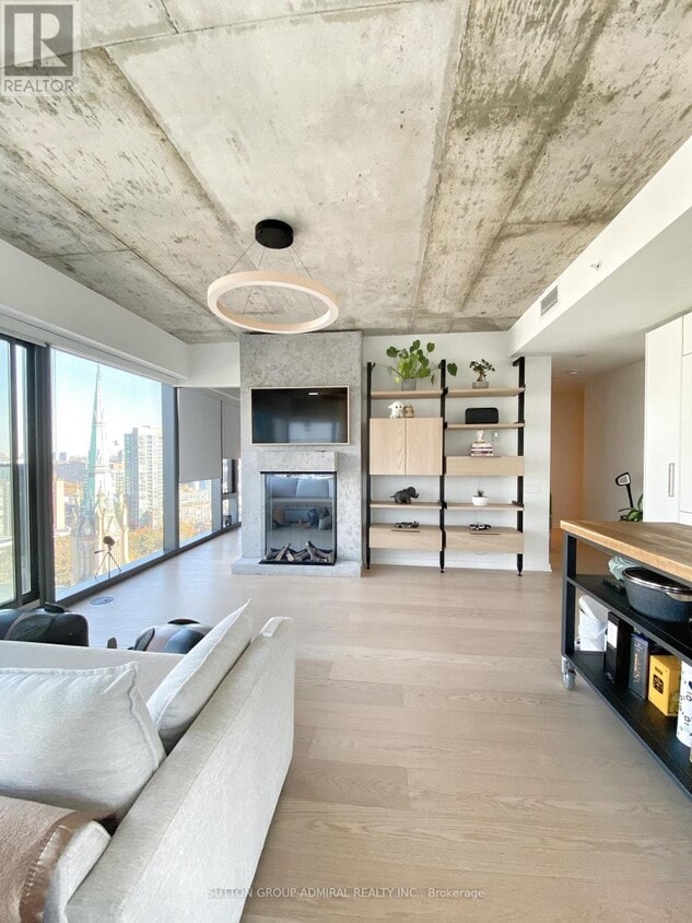 60 Colborne St Unité 2106, Toronto, ON M5E 0B7 - Appartement à Louer à ...