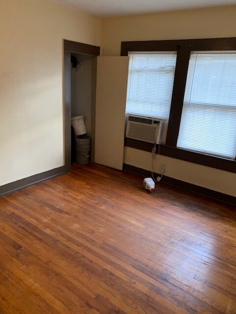 1412 Old Shell Rd Unit 1412OldShellRoad Garage, Mobile, AL 36604 - 1412 ...