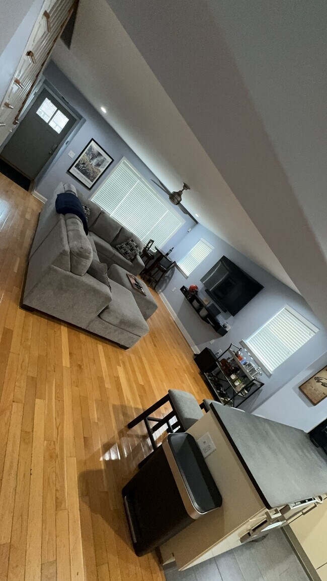 2940 S Broad St, Philadelphia, PA 19145 - House Rental in Philadelphia ...